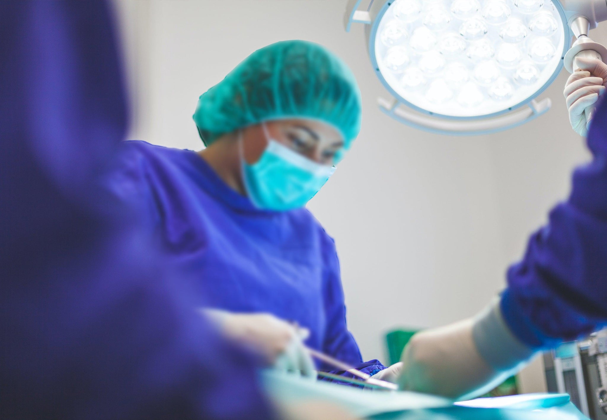 How Are Surgical LED Lights Different From Conventional Luminaries?